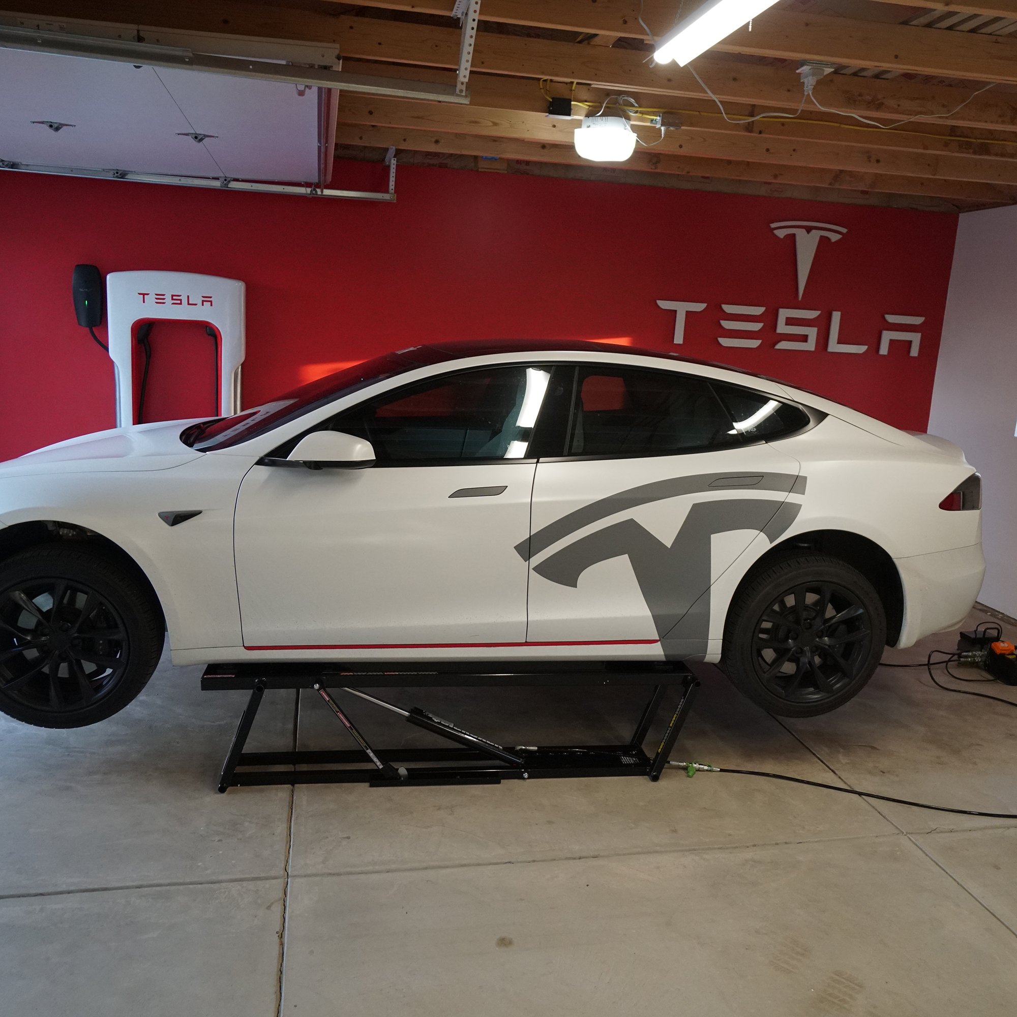 6000ELX Extended-Width Portable EV Car Lift Extra Long & Low For EV's ...