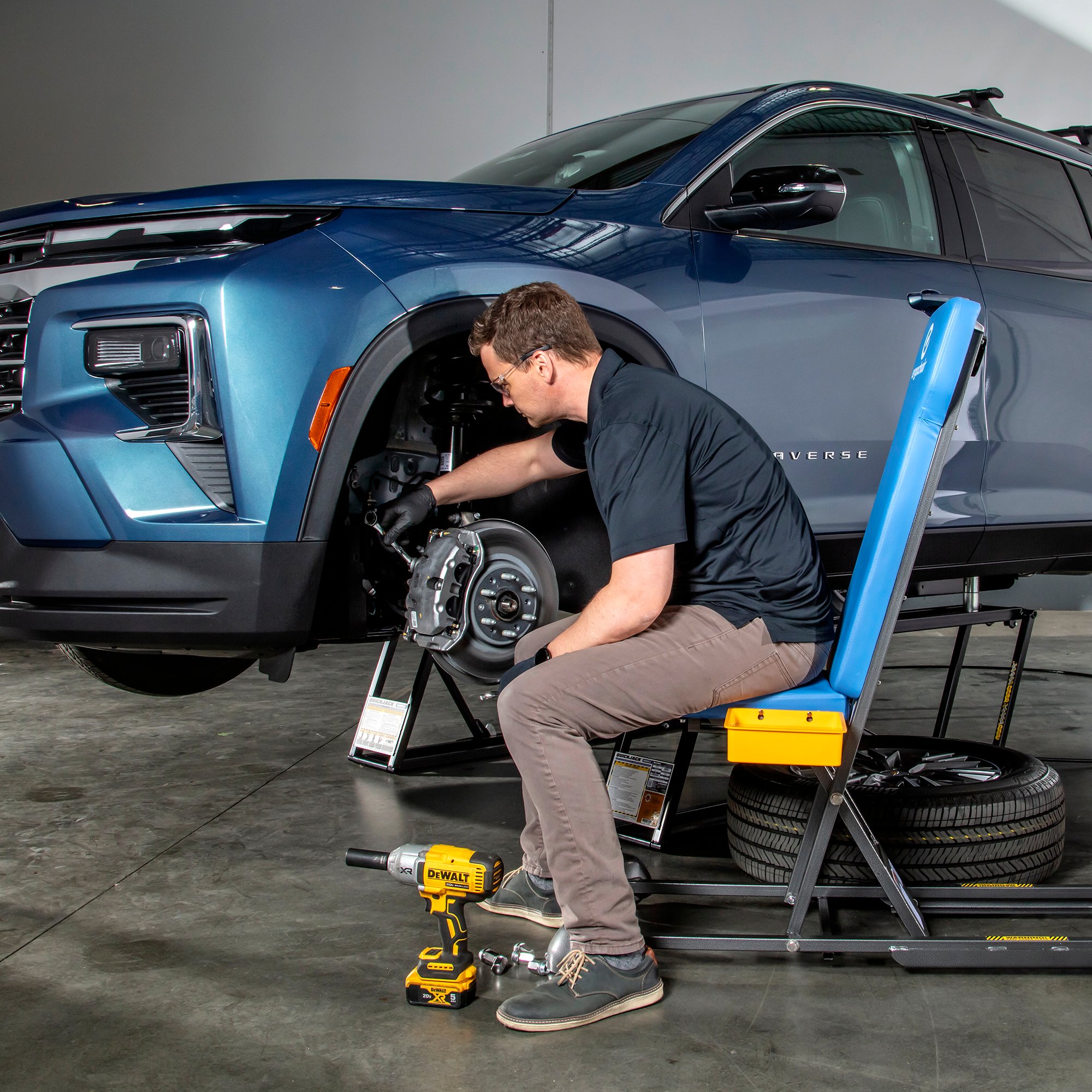 8000TLX 8,000-lb. Portable Car Lift Package Extended Frame Extended Frame for Trucks ...